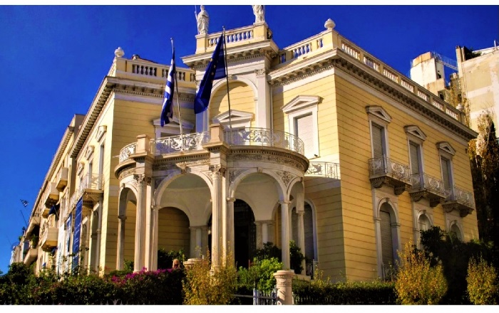 Αθηναϊκά νεοκλασικά και μη: Ποια είναι τα αρχιτεκτονικά χαρακτηριστικά ...